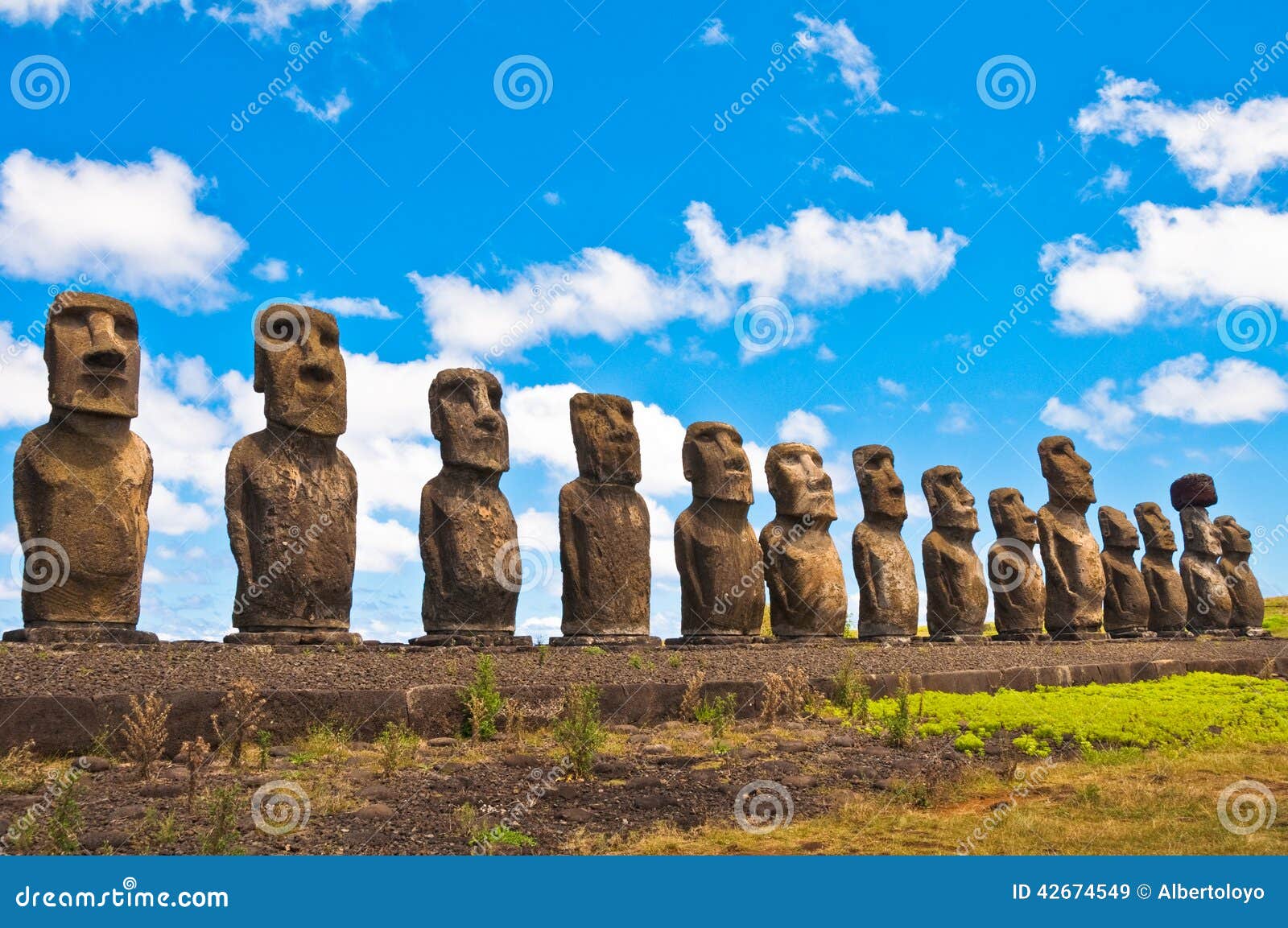 The 15 Moais At Ahu Tongariki In Rapa Nui National Park On Easter ...
