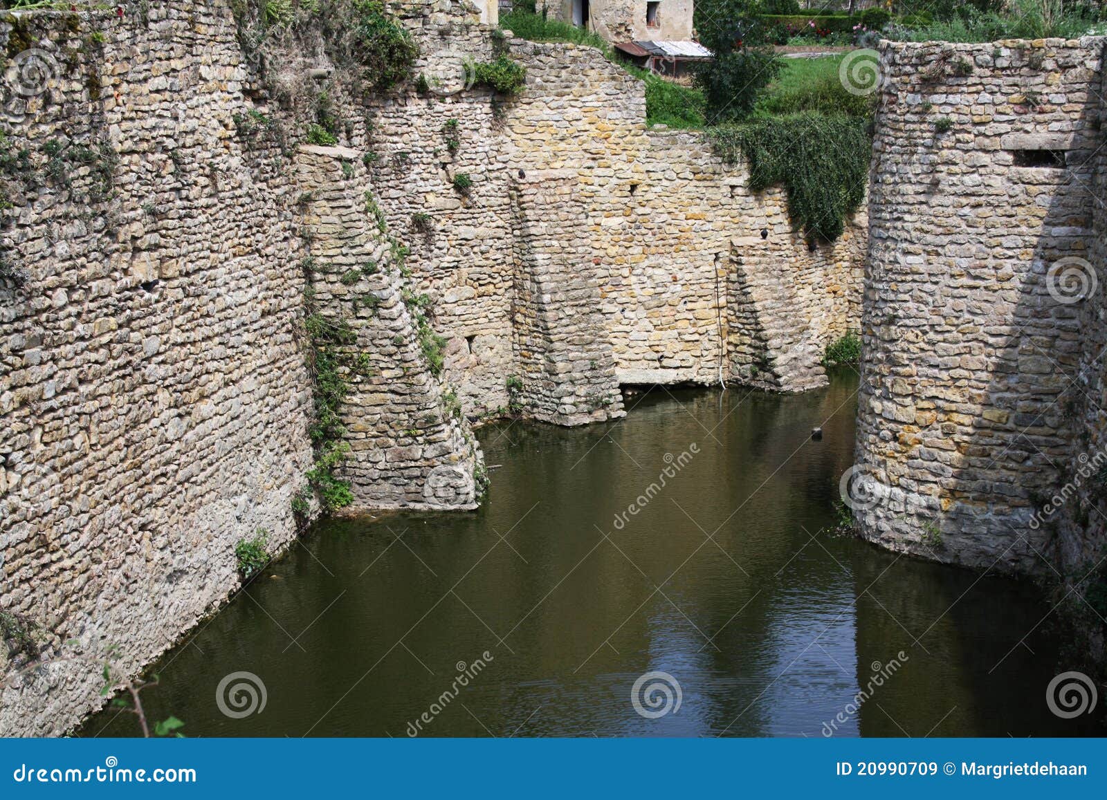 Moat Of A Castle Royalty-Free Stock Photo | CartoonDealer.com #20990709