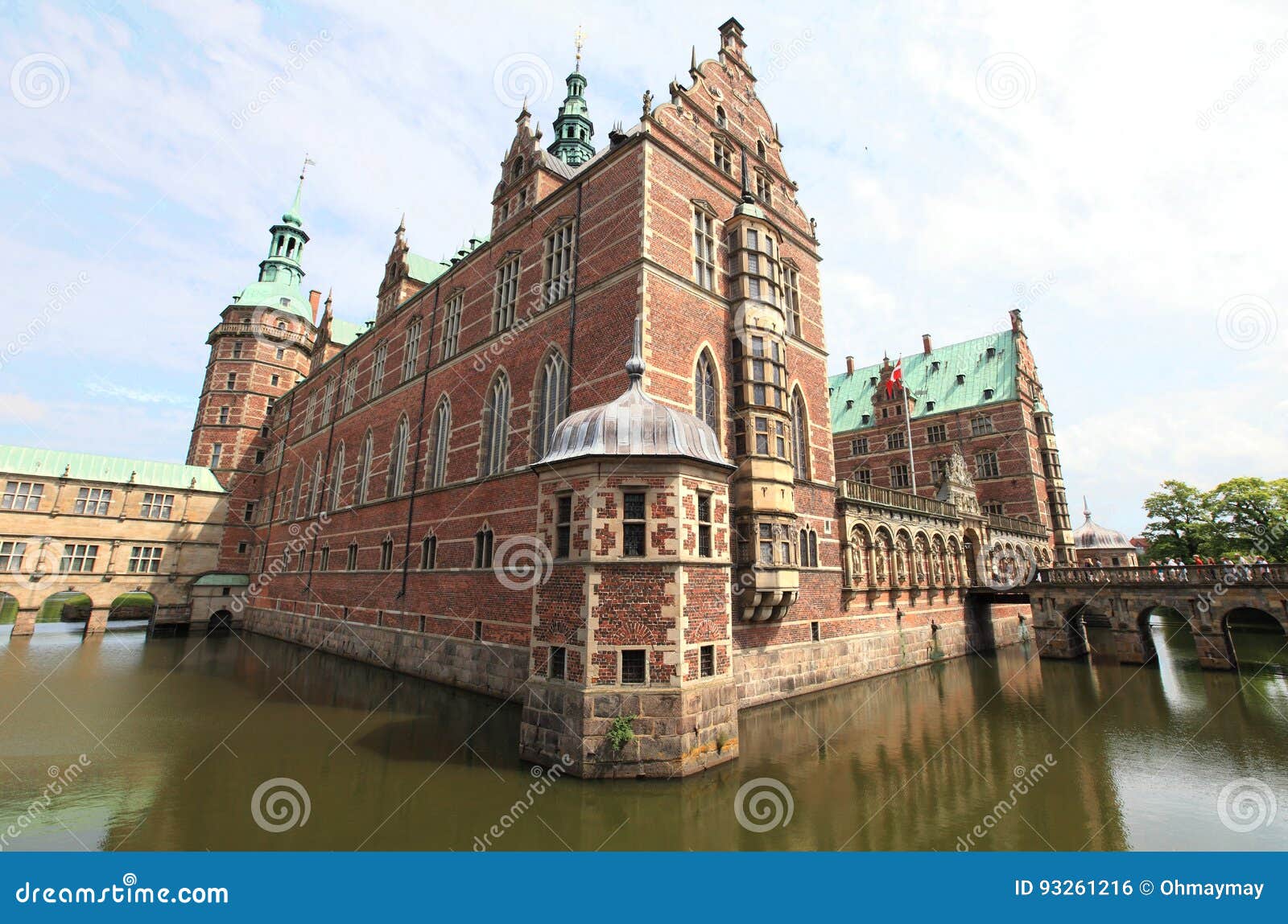 Moat and Frederiksborg Castle Editorial Photo - Image of clock ...
