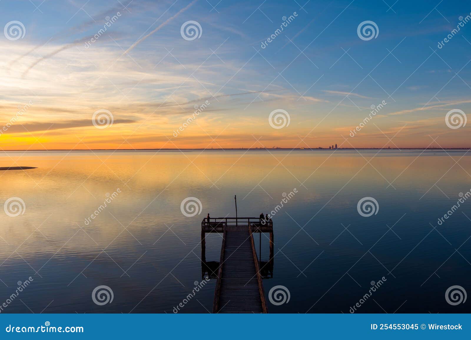 Pier on the Eastern Shore of Mobile Bay Stock Image - Image of mobile ...