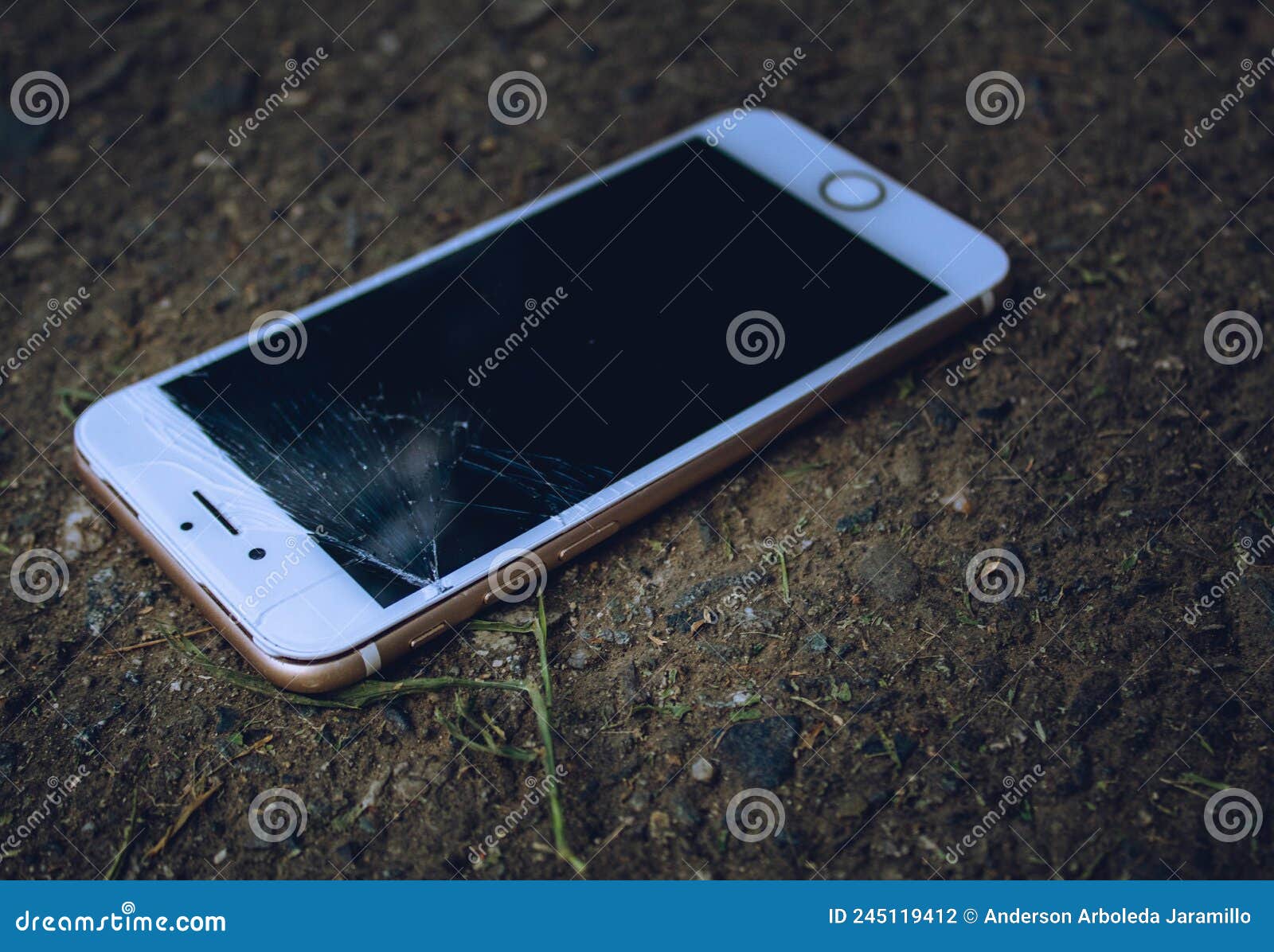 Mobile with Broken Screen on the Ground Stock Photo - Image of blanco ...