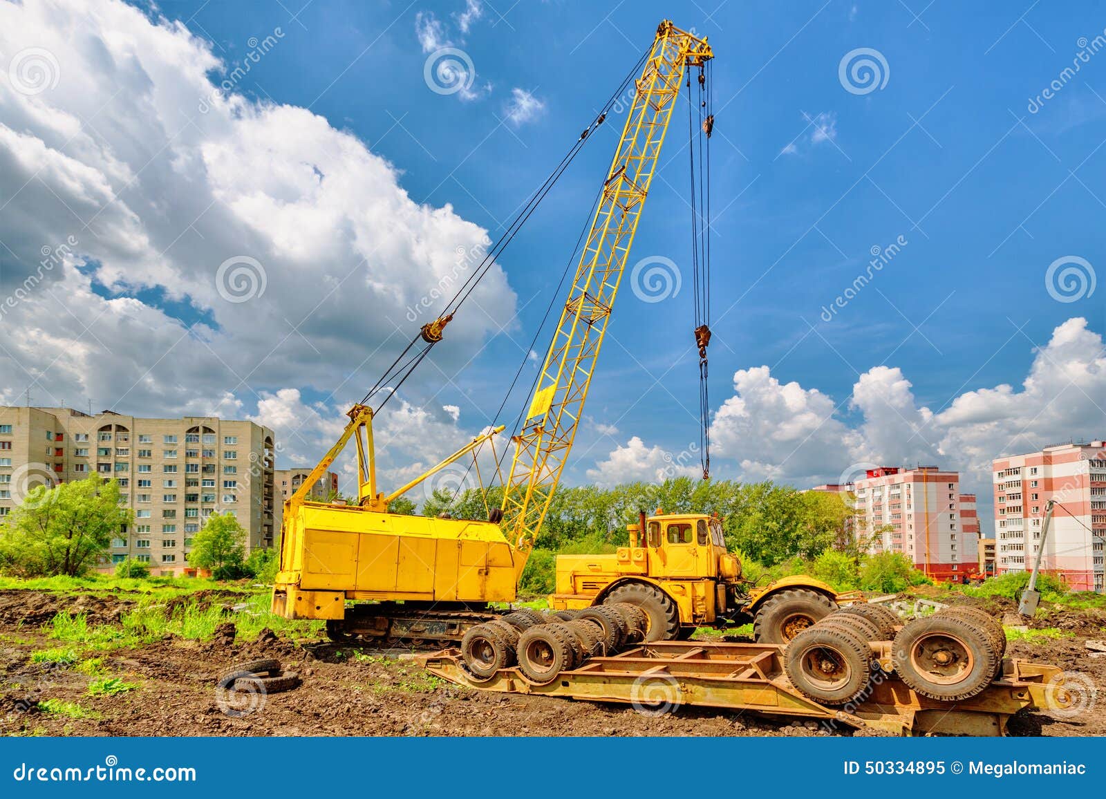 Mobile caterpillar crane stock image. Image of machine - 50334895