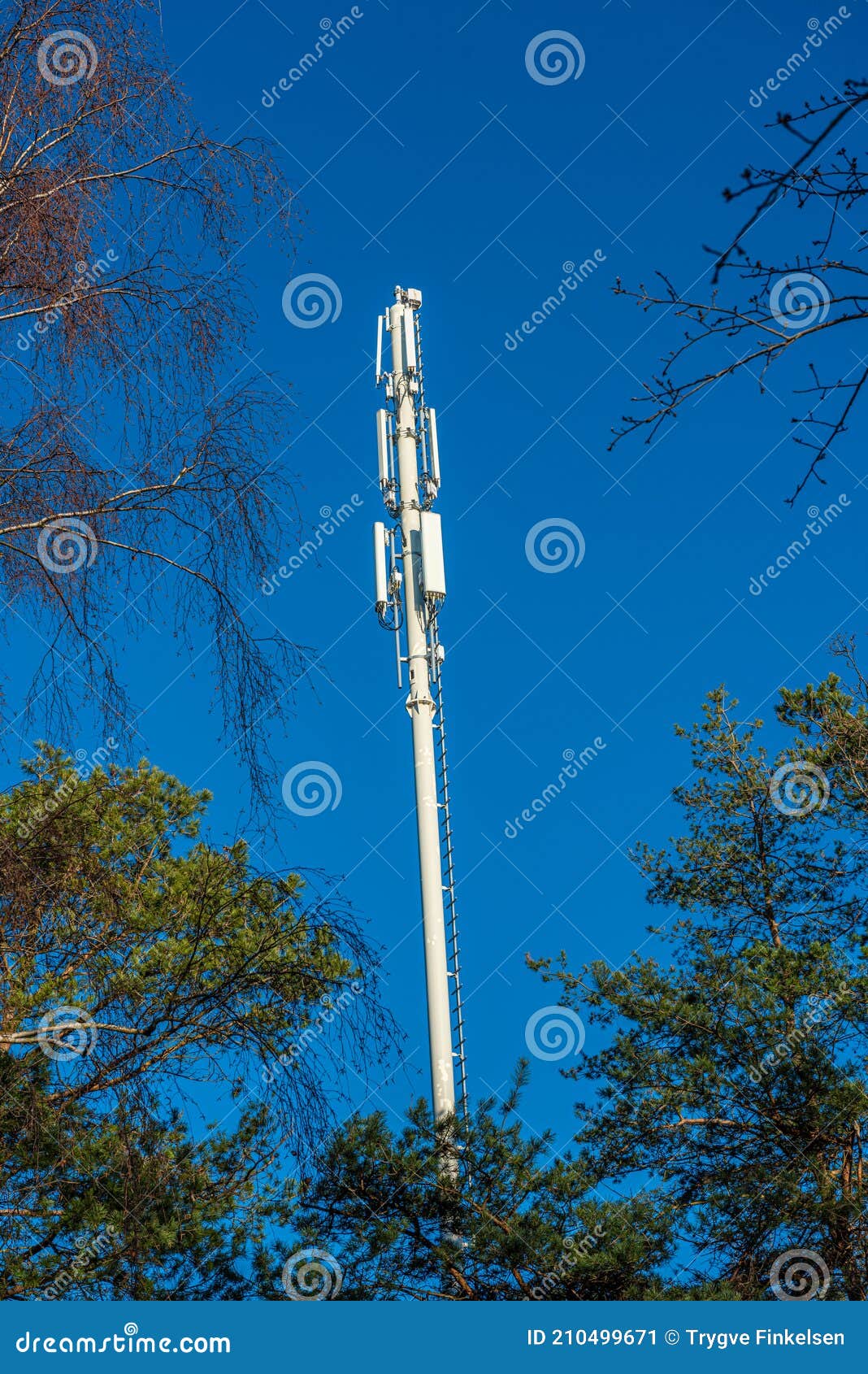Communications Antenna Royalty-Free Stock Photography | CartoonDealer ...