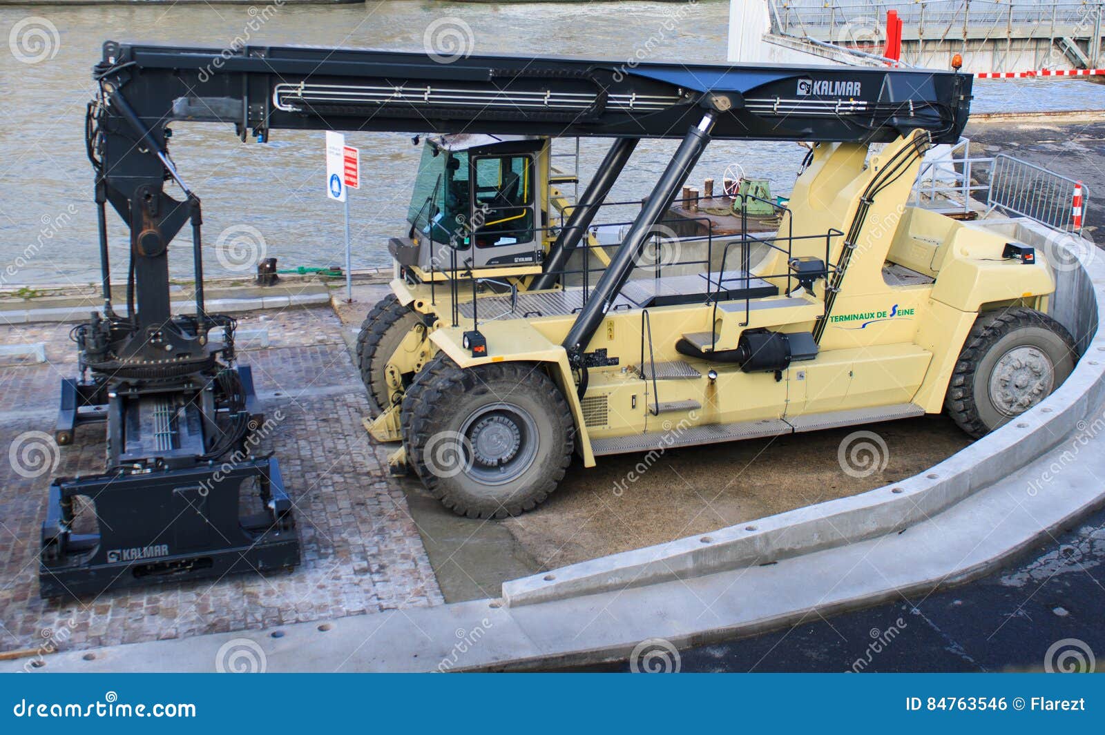 Mobile container handler editorial photo. Image of large - 84763546