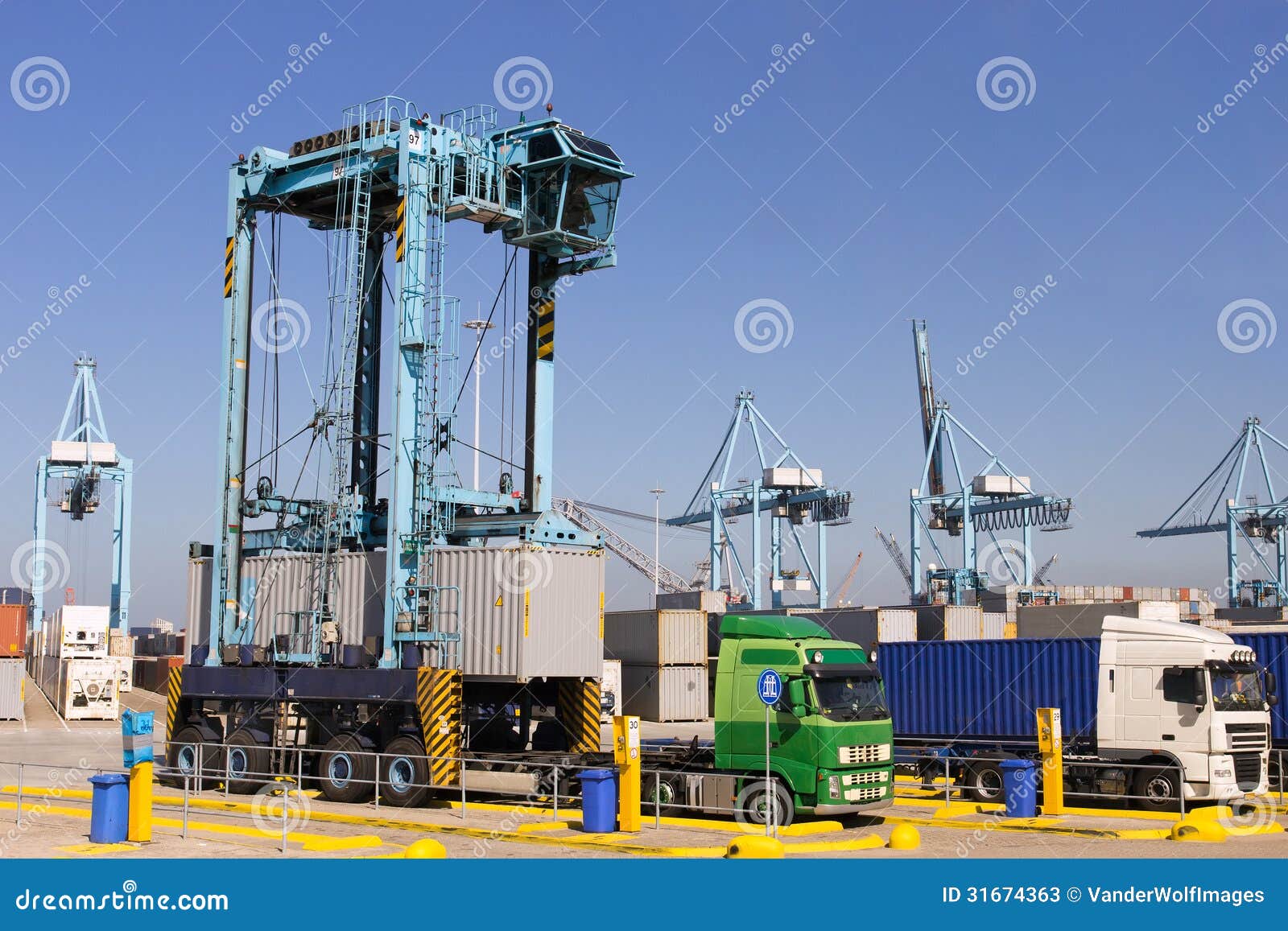 Mobile Container Spreader and Truck Stock Image - Image of rotterdam ...