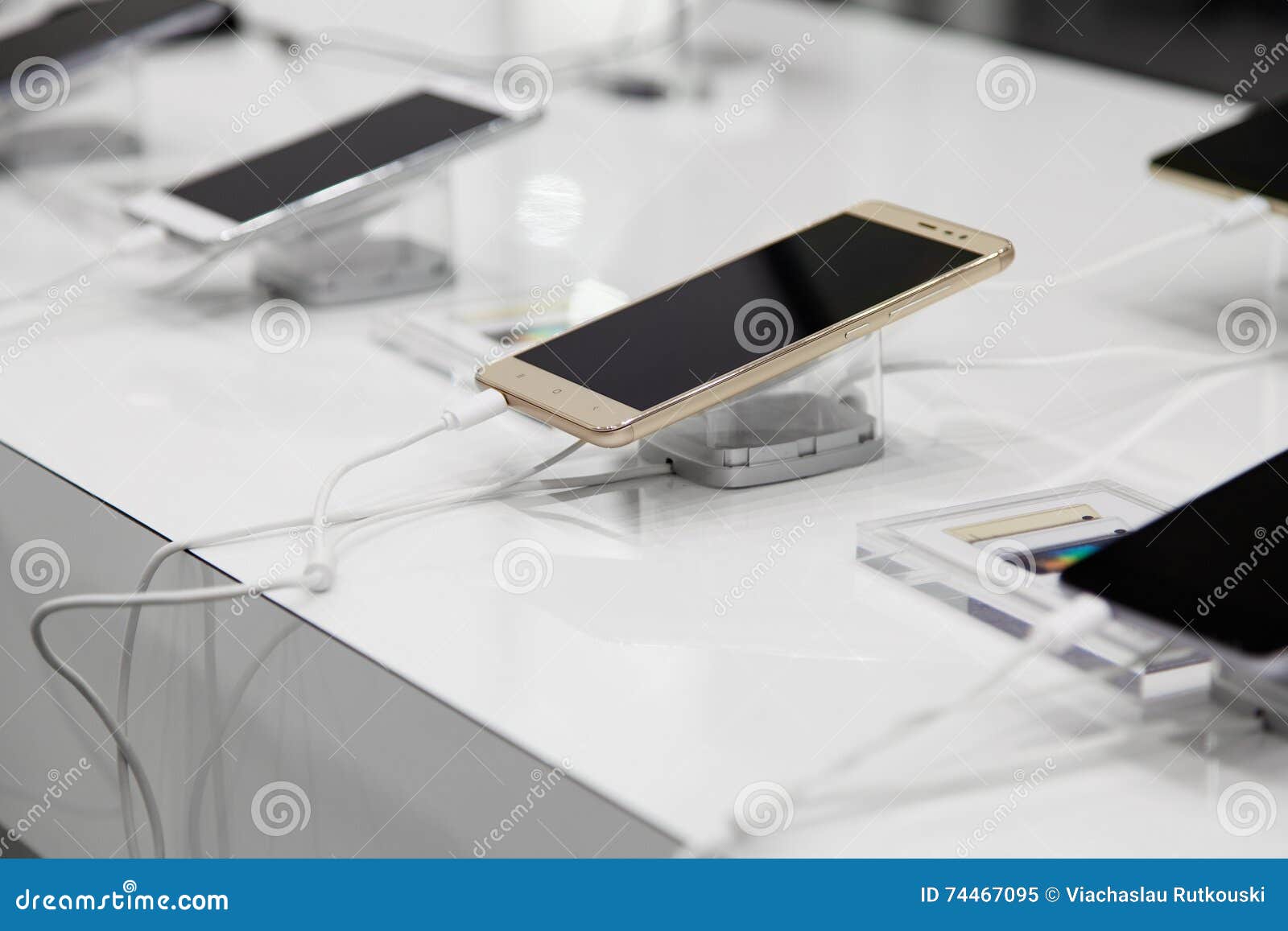 Mobile devices store stock image. Image of white, shopwindow - 74467095