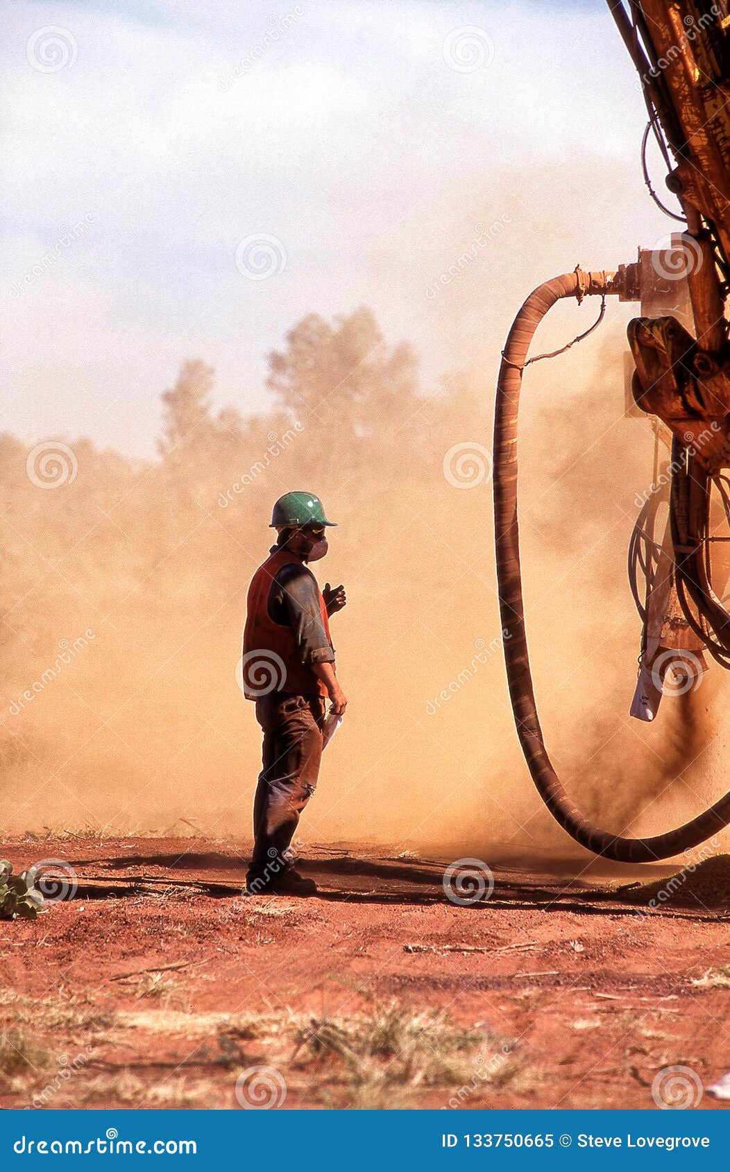 Mobile Drilling Rig Drilling Core Samples Editorial Image - Image of ...