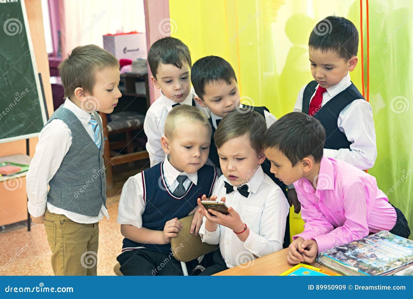 The mobile phone. editorial stock image. Image of hand - 89950909