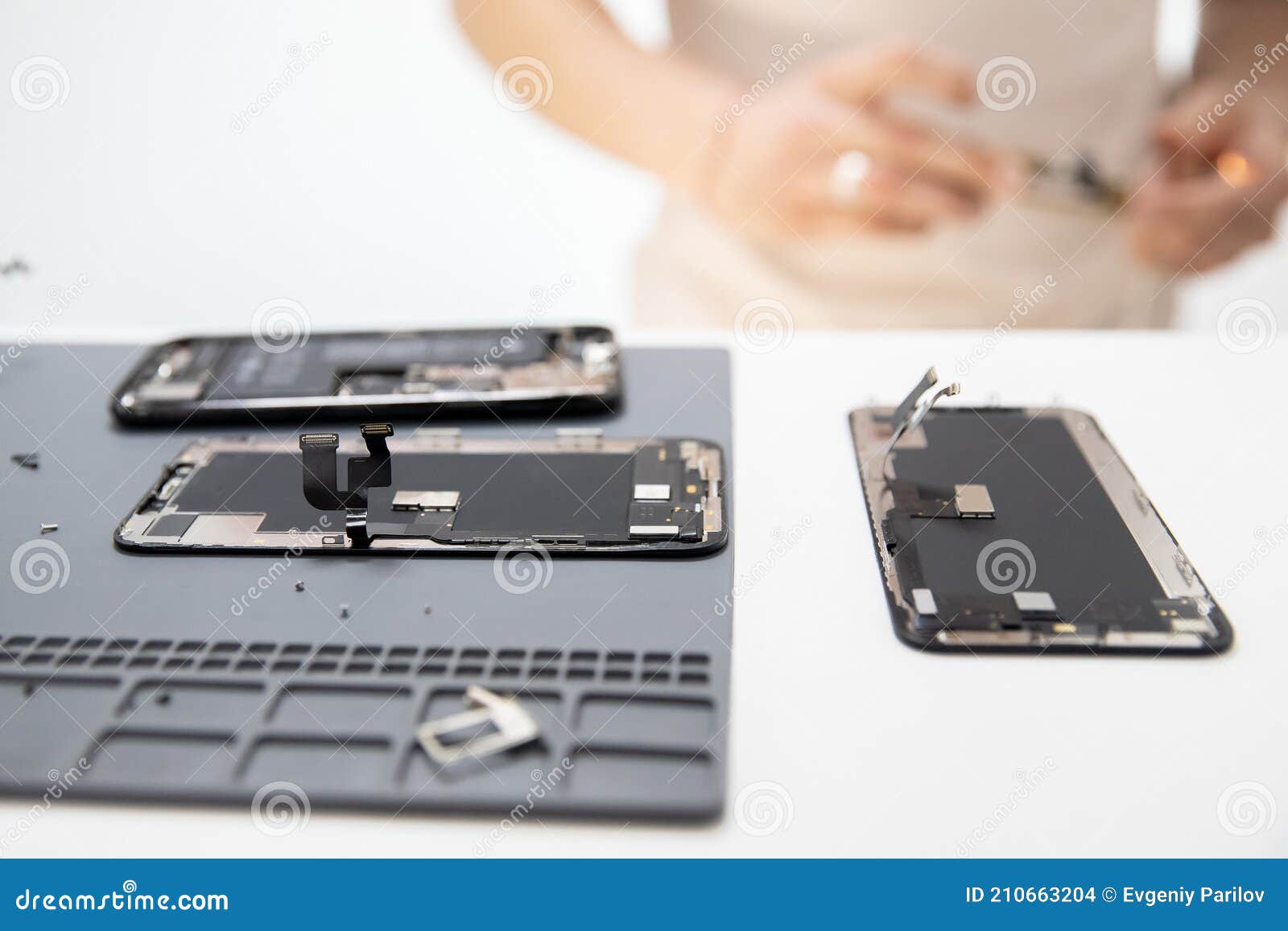 Mobile Phone Chip Repair Process, Battery Replacement and Broken Screen ...
