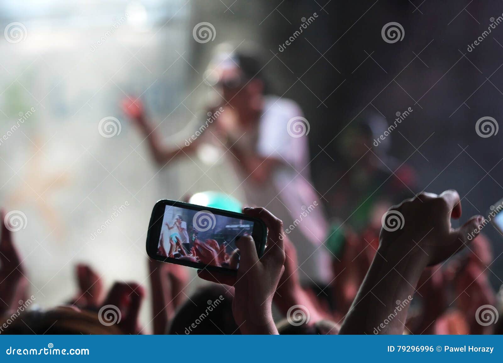 Mobile Phone at a Concert 3 Stock Photo - Image of woman, video: 79296996