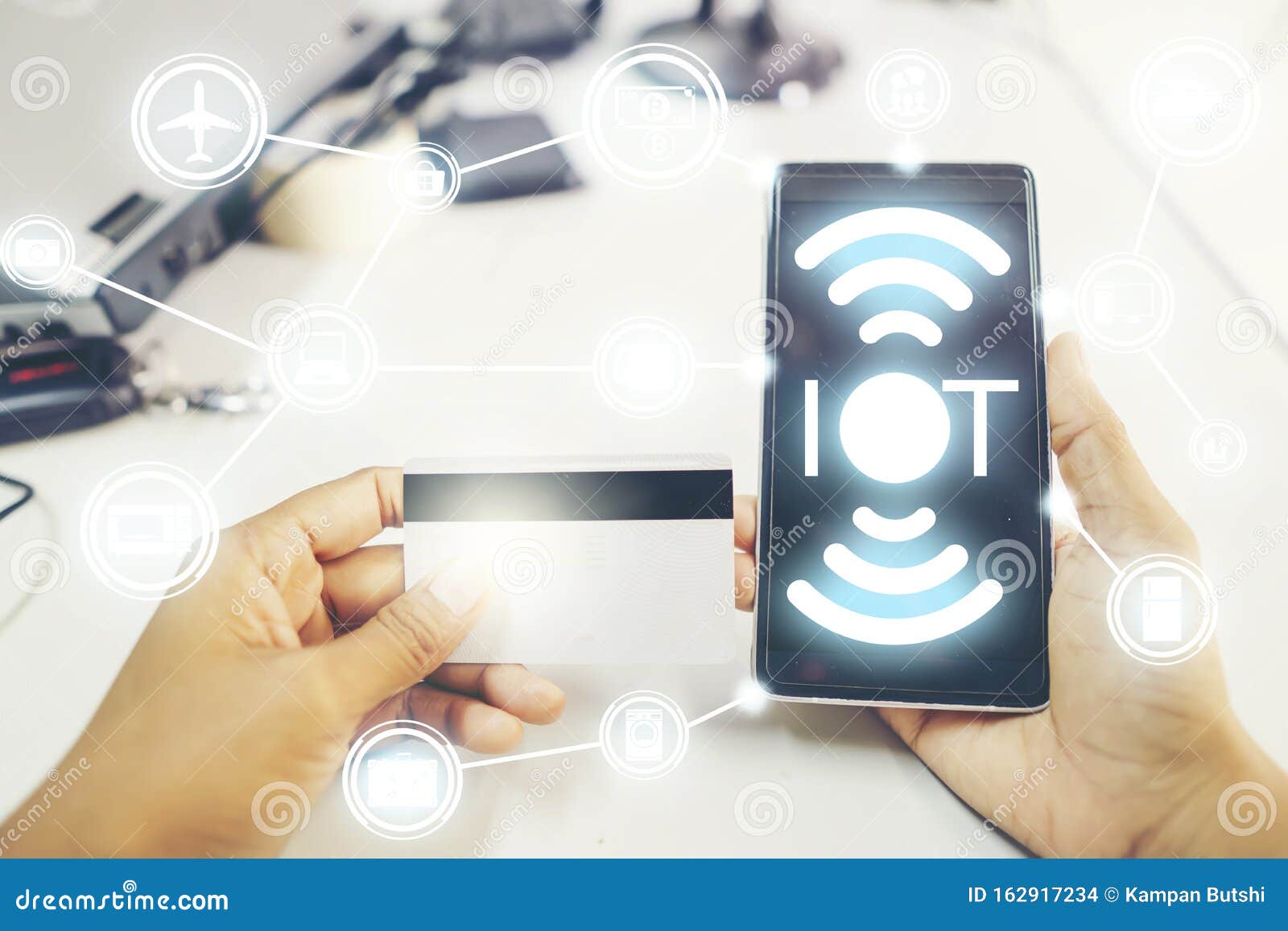 Mobile Phones Can Connect To Everything in the World of the Future ...