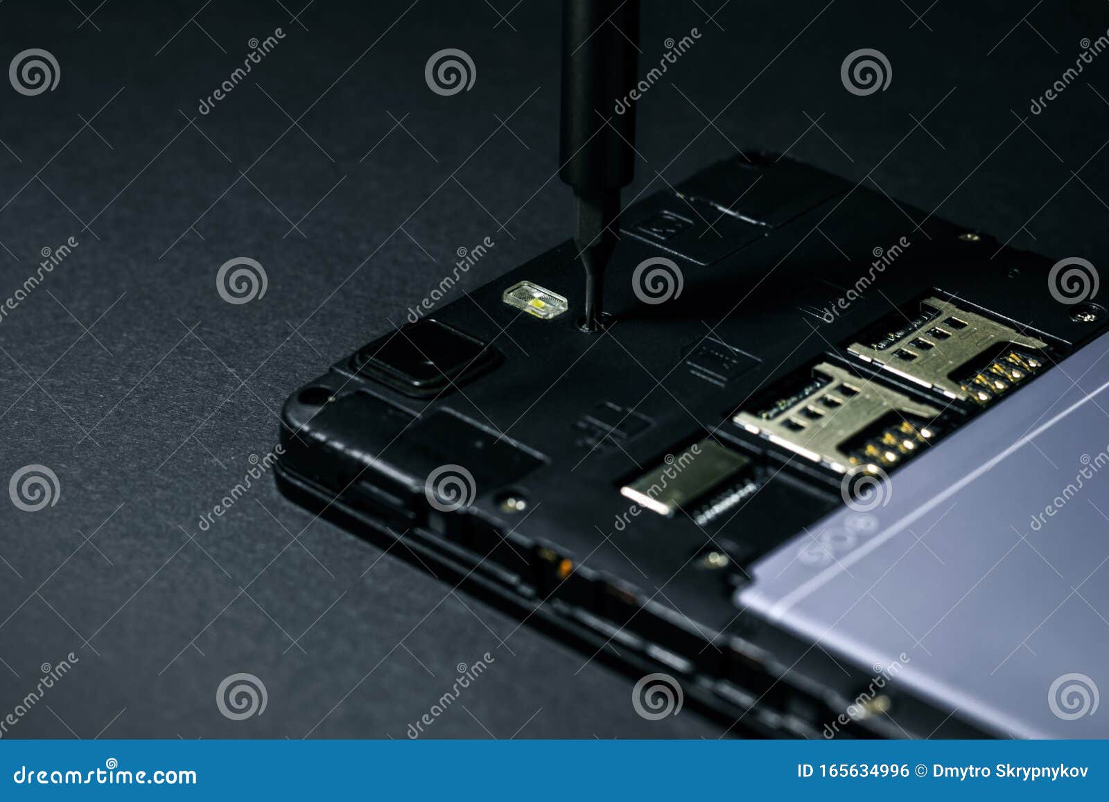 Mobile Repair, Mobile Disassembly by Engineer Stock Photo - Image of ...