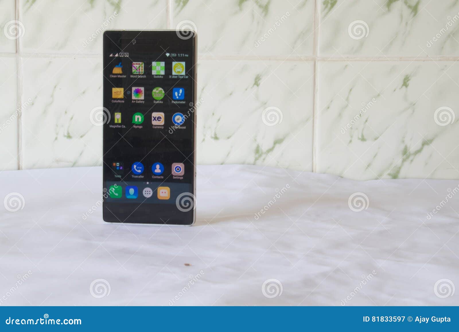 Mobile Smart Phne Standing Alone with Apps in Background Editorial ...