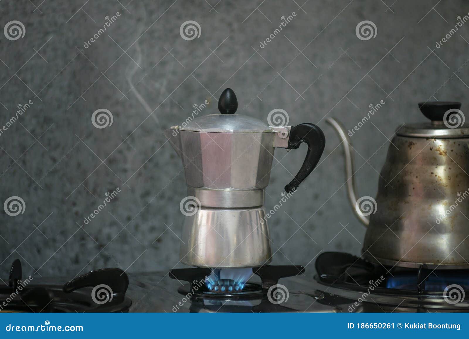 Mocha Pot Coffee is Made in the Kitchen Stock Image - Image of dark ...