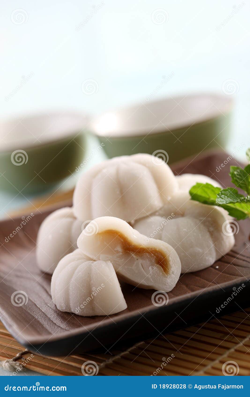 Mochi photo stock. Image du doux, cuisine, délicieux - 18928028