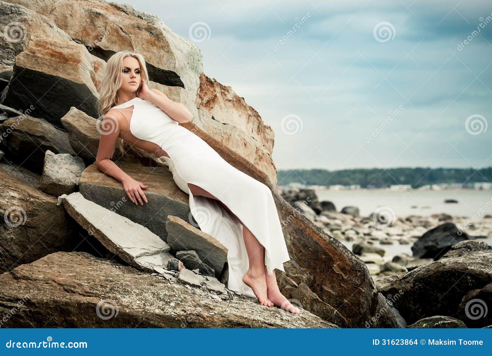 Moda de la roca foto de archivo. Imagen de sunlight, piedra - 31623864