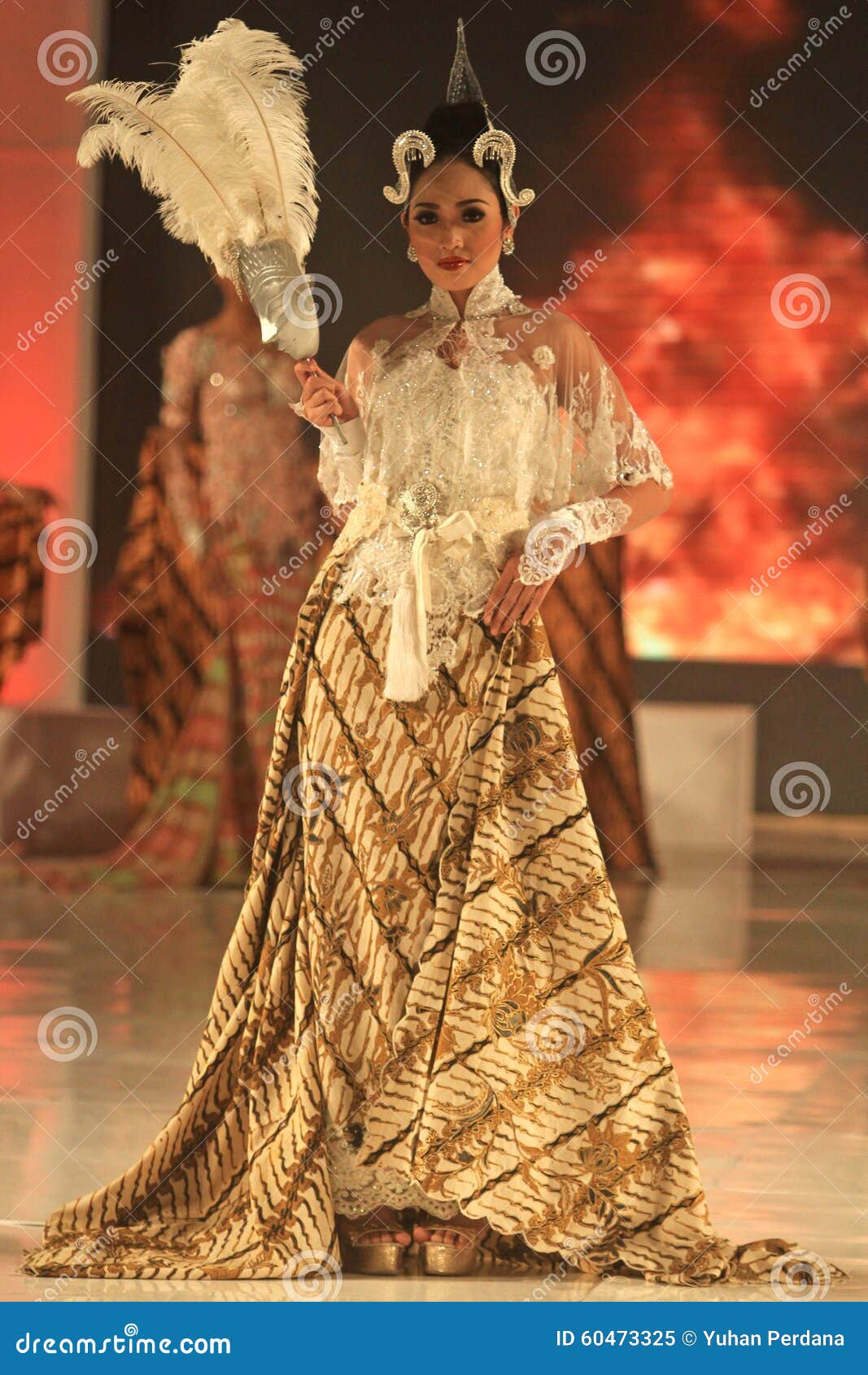 Moda del batik imagen editorial. Imagen de telas, manera - 60473325