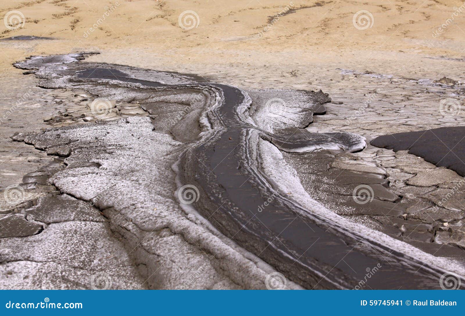Modderrivier Die Weg Stromen Stock Afbeelding - Image of leven ...