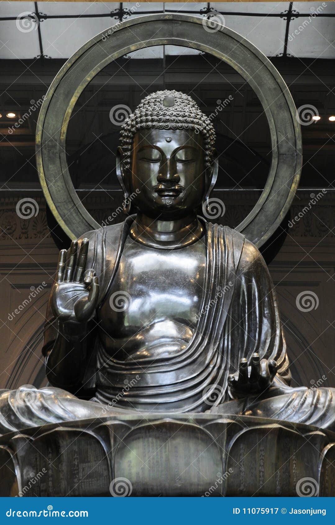 Mode de Bouddha image stock. Image of lotus, antiquité - 11075917