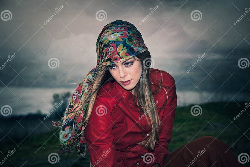 Mode gitane de style image stock. Image du normal, couleur - 65075619