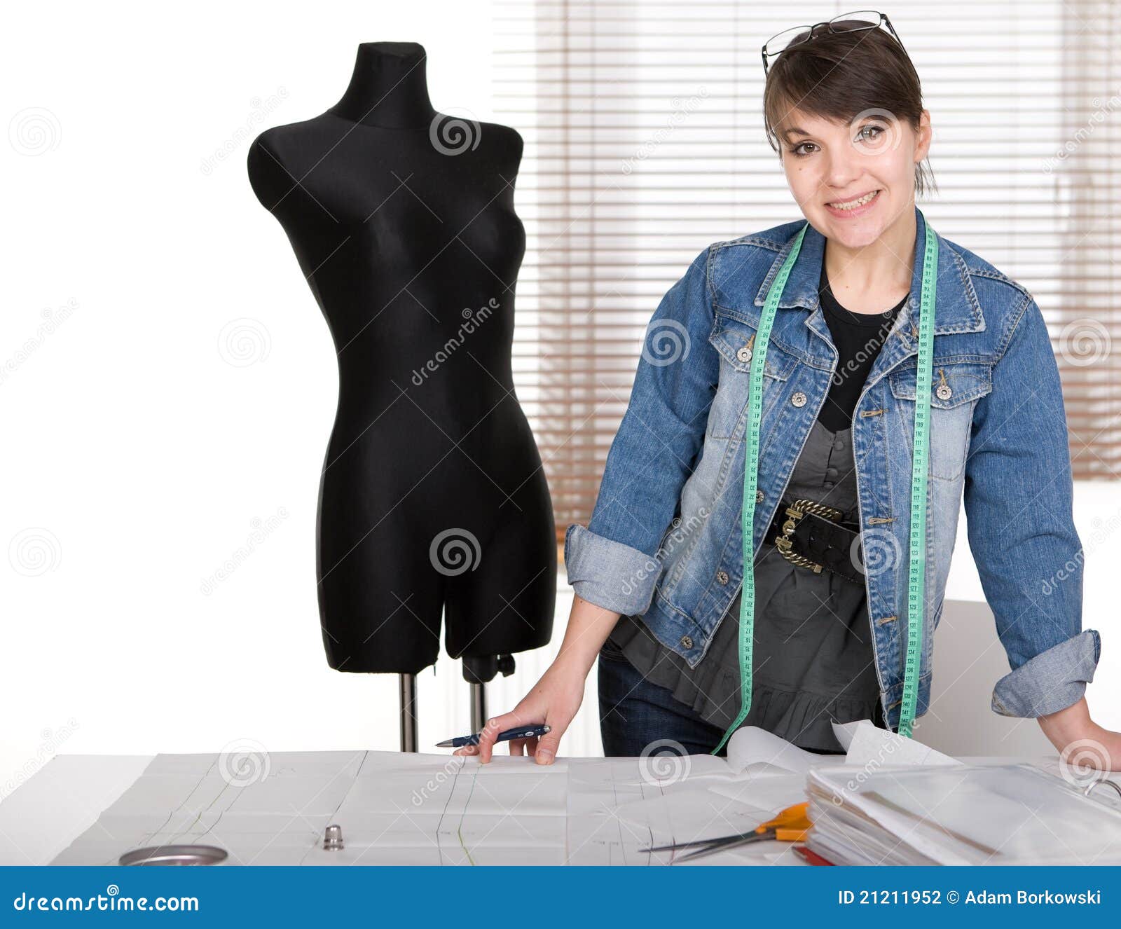 Modedesigner stockfoto. Bild von stehen, einzeln, kaukasisch - 21211952