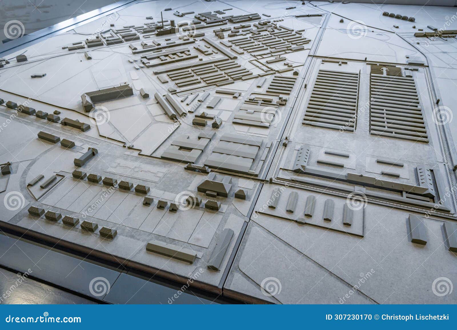 1:48 Model Of WW2 Nazi Germany Twin-engine Heavy Fighter And Fighter ...