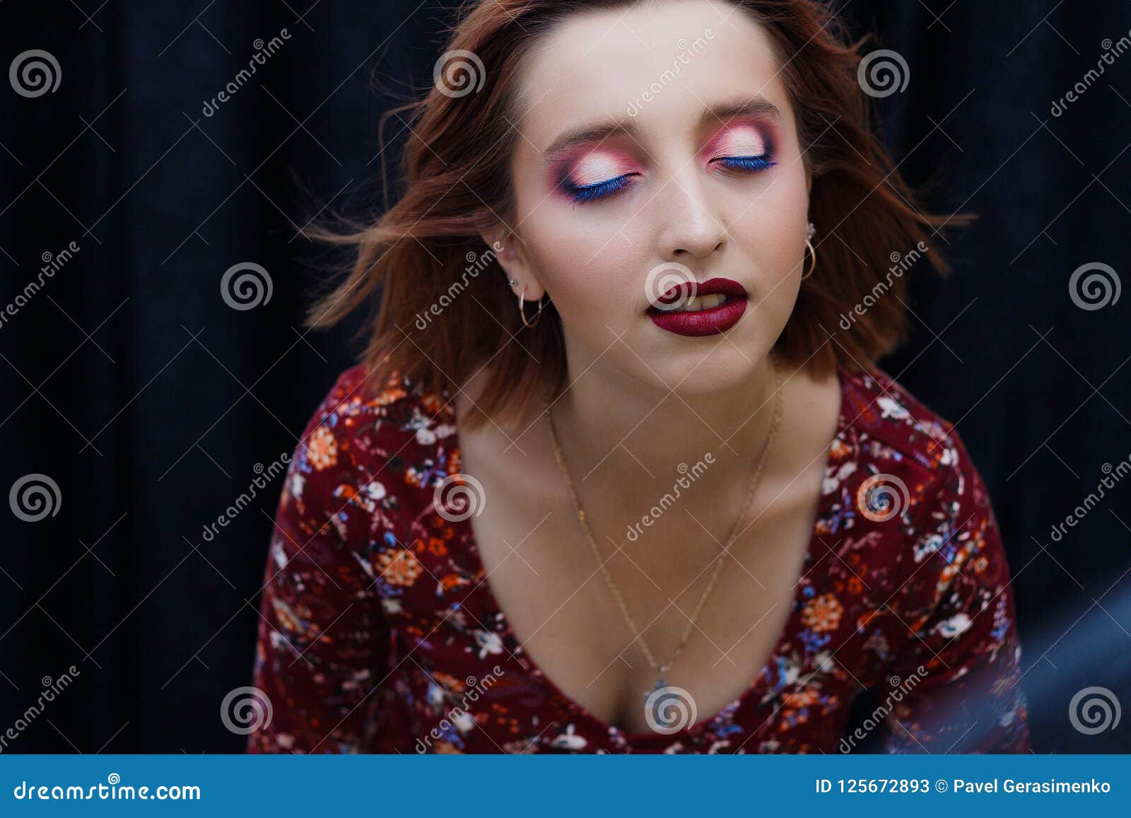 Model Face Poses on the Camera Stock Image - Image of long, clean: 125672893