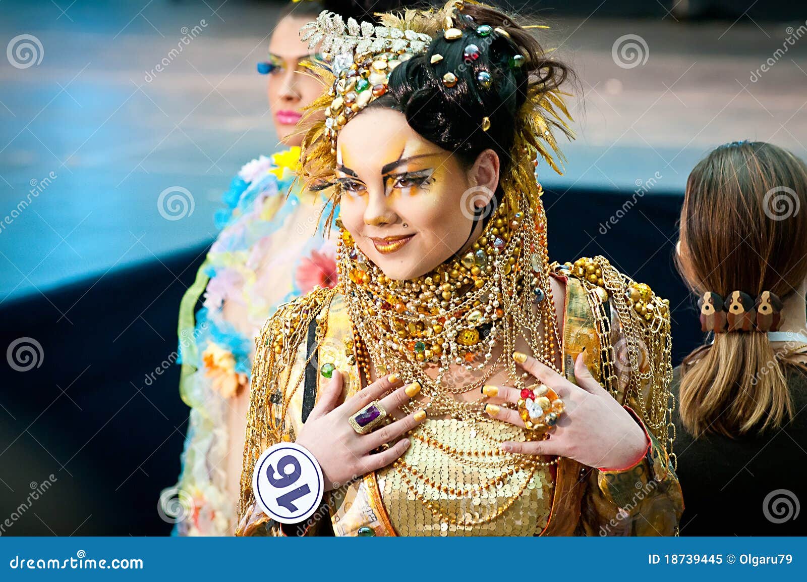 Model in Gold Walks the Runway during Editorial Image - Image of ...