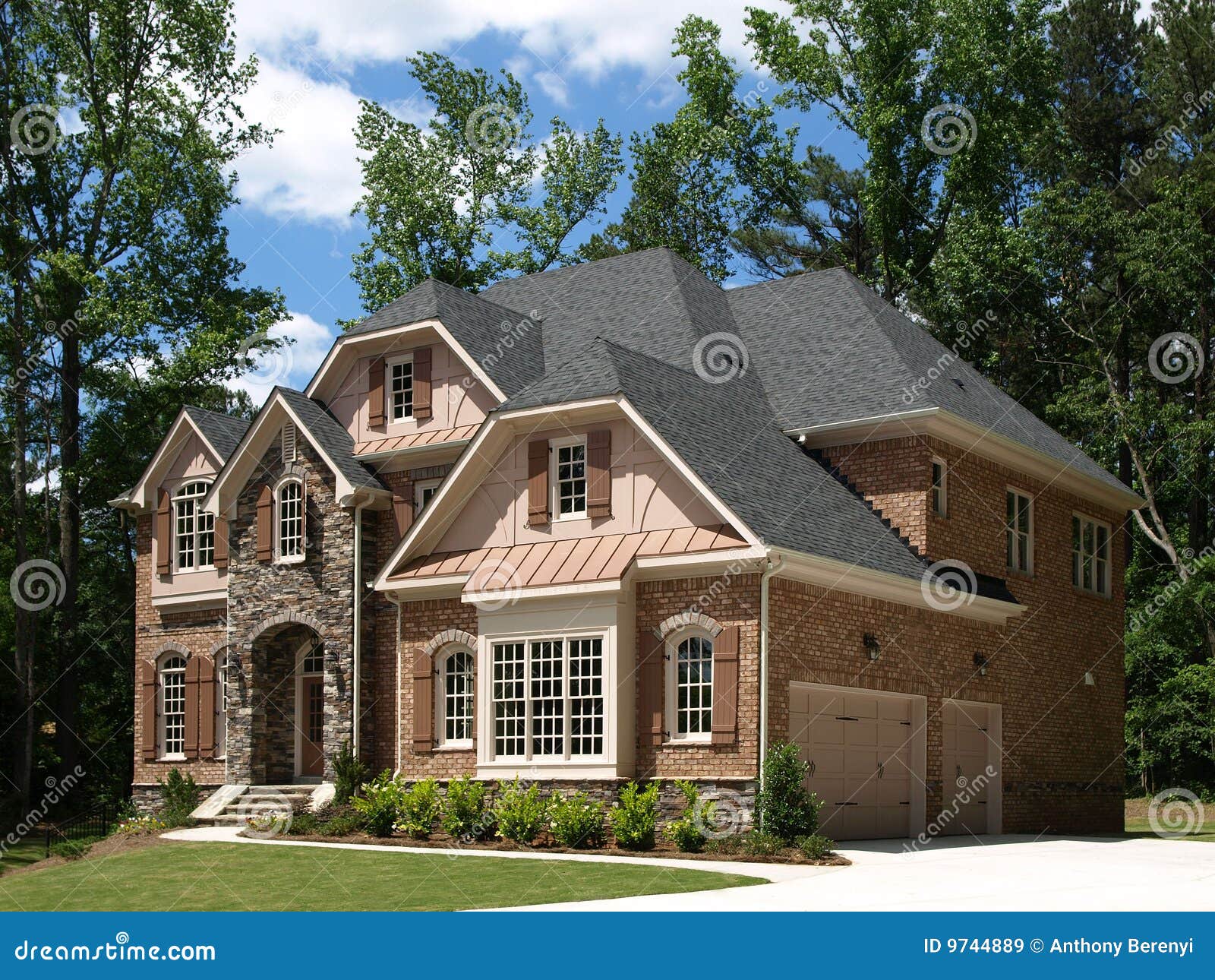 Model Luxury Home Exterior Side View Stock Image - Image of large ...