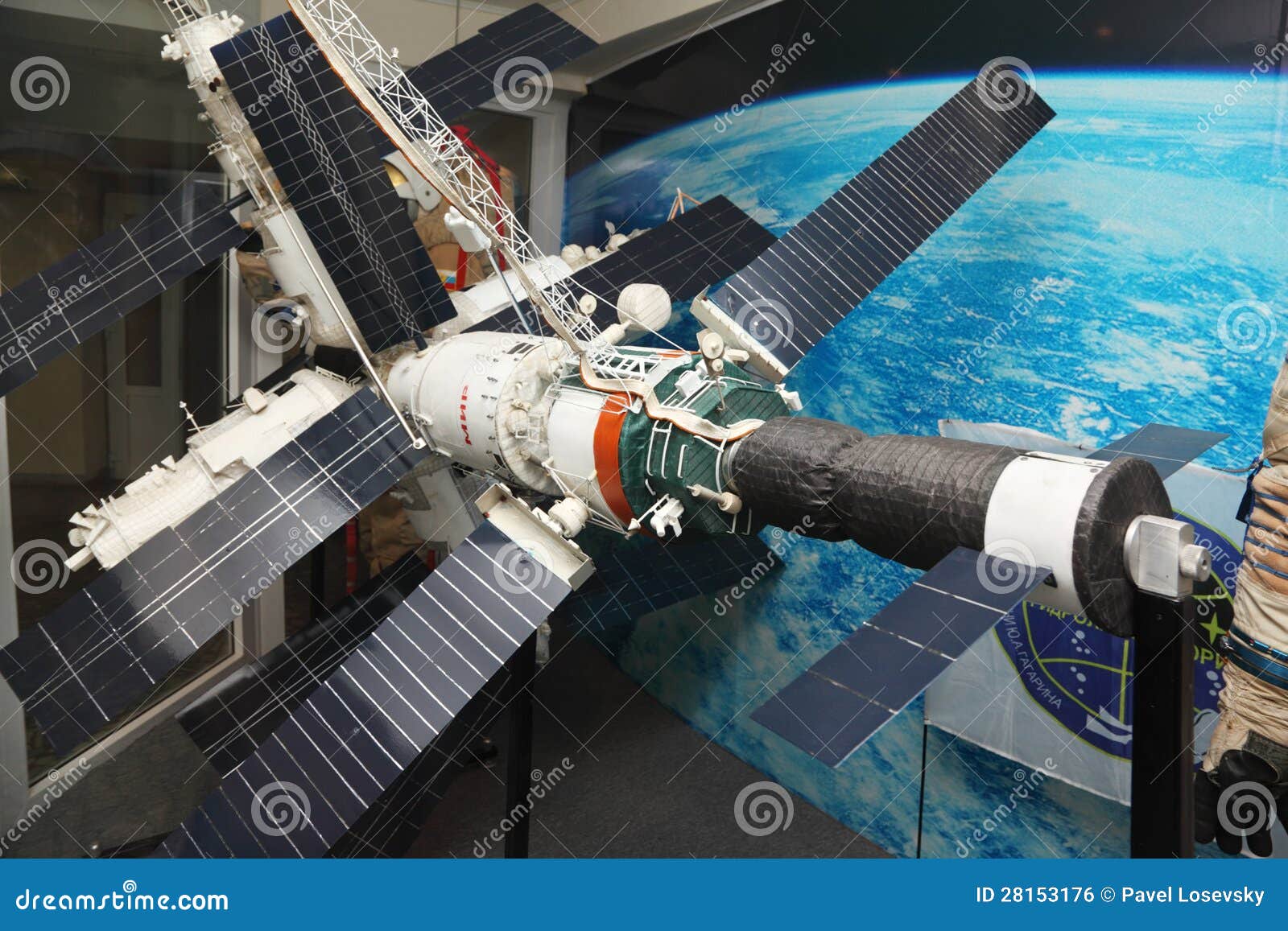 Model of Mir space station editorial photo. Image of model - 28153176