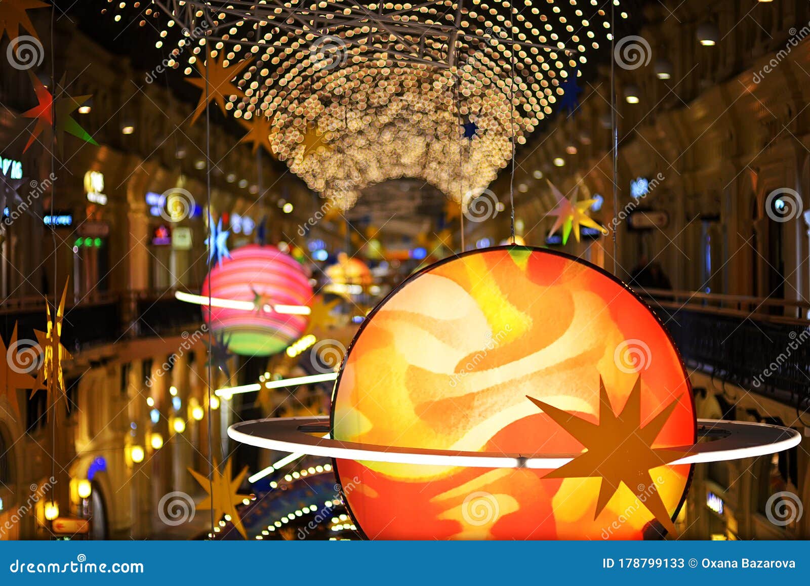 A MODEL of PLANETS and SPACE ROCKET on the STAR SIDE BACKGROUND in HIGH ...