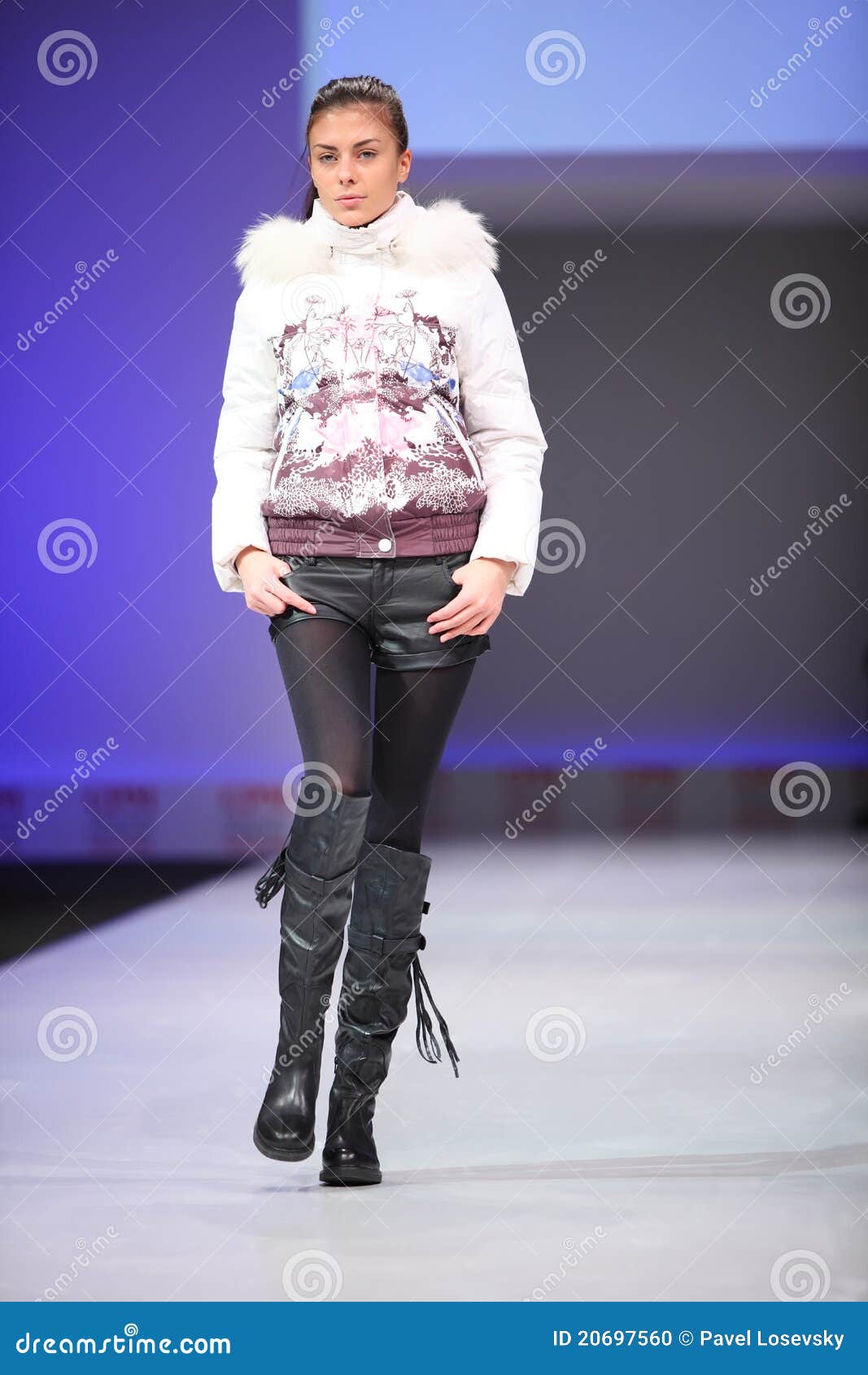 Model Wear Fashions by Snowimage Walk Catwalk Editorial Image - Image ...