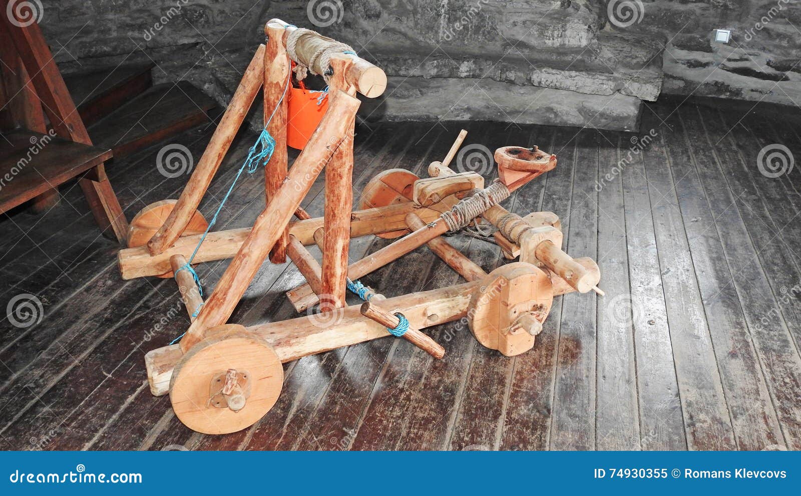 Ancient Catapult War Machine