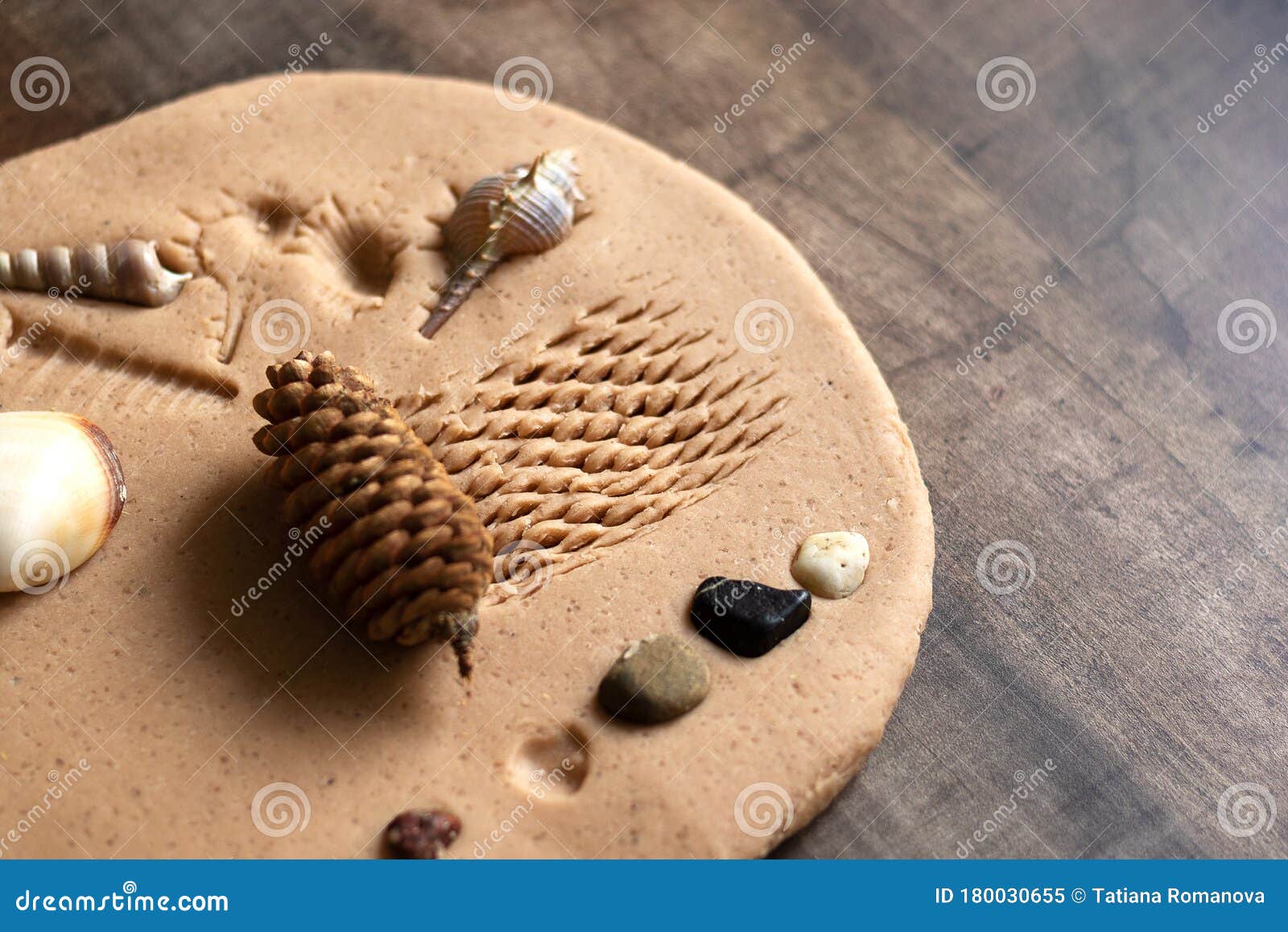 Modeling with Salt Dough on the Kitchen Table. Natural Materials for ...