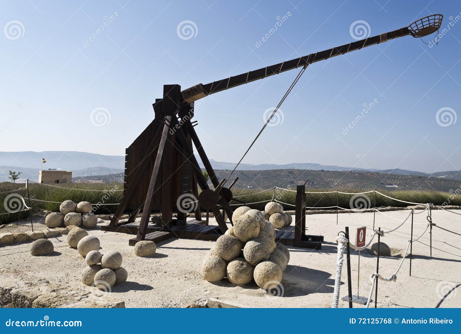 Modell eines Katapults stockfoto. Bild von katapult, ausstellung - 72125768