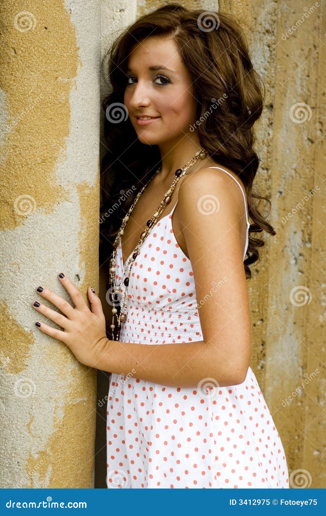 Modello Di Modo Adolescente Immagine Stock - Immagine di bello, casuale ...