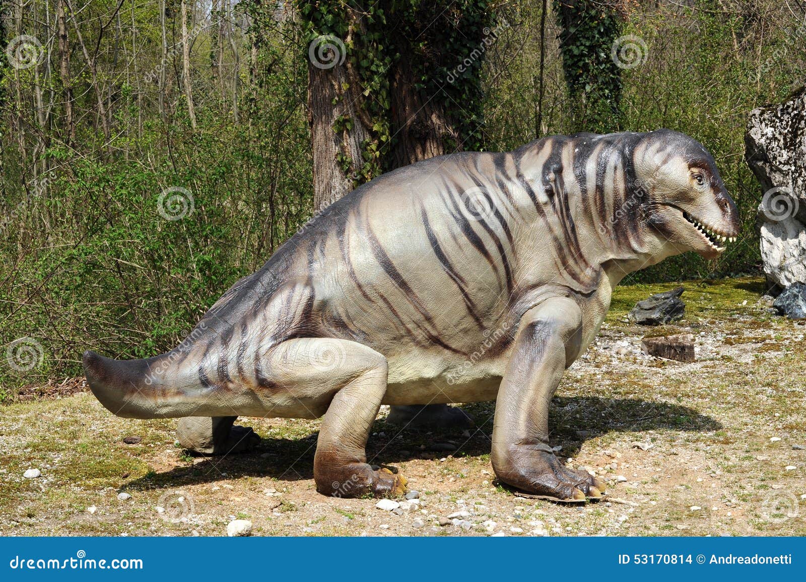 Modelo De Moschops No Parque Temático Exterior Imagem de Stock ...