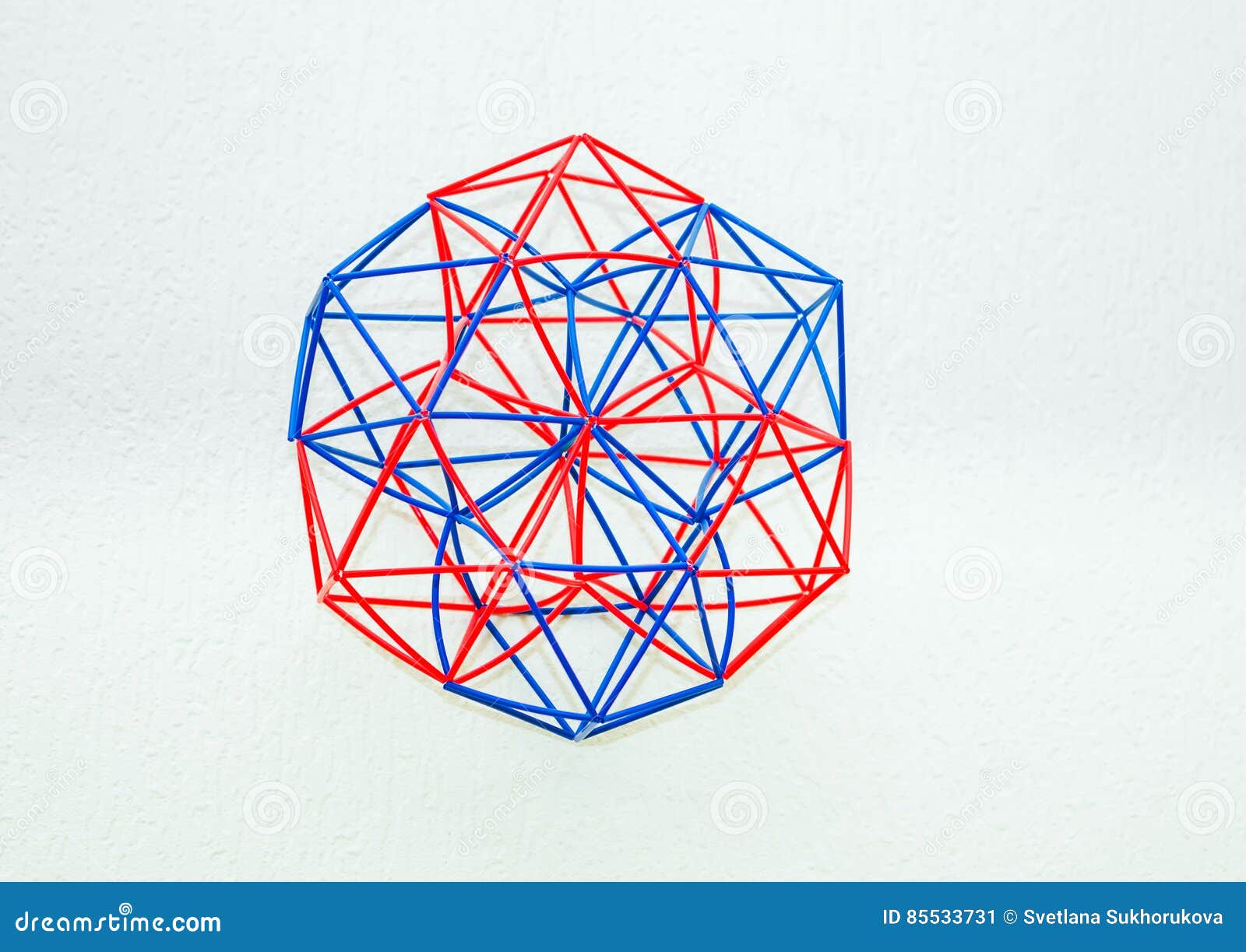 Modelo Dimensional Hecho a Mano Coloreado of Geometric Solid Imagen de ...