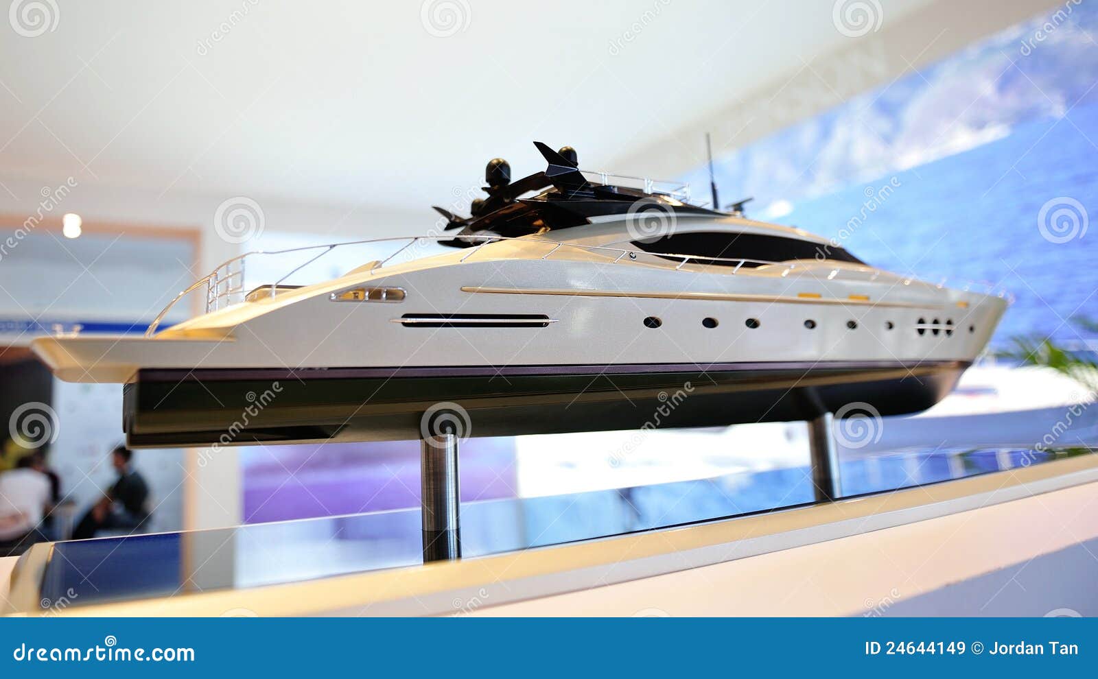 Modelo Do Iate Luxuoso Super Na Mostra Do Iate Imagem de Stock ...