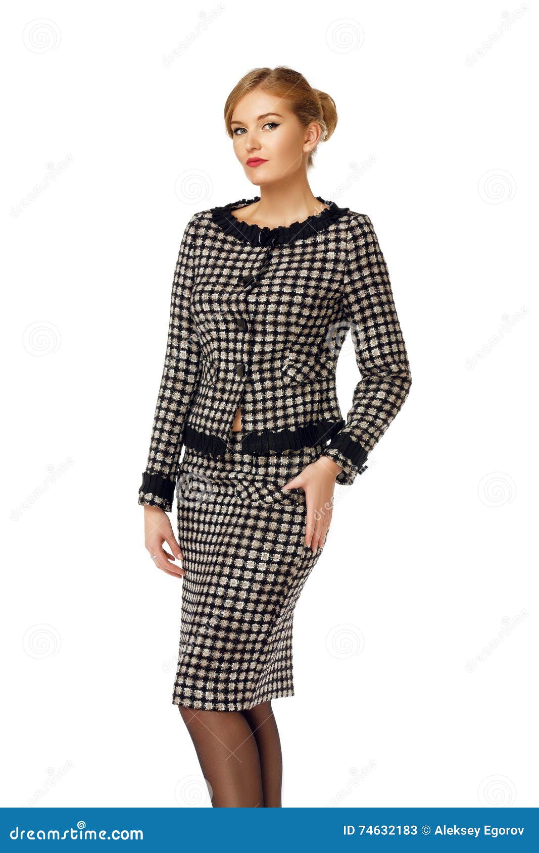 Modelo en ropa imagen de archivo. Imagen de atractivo - 74632183