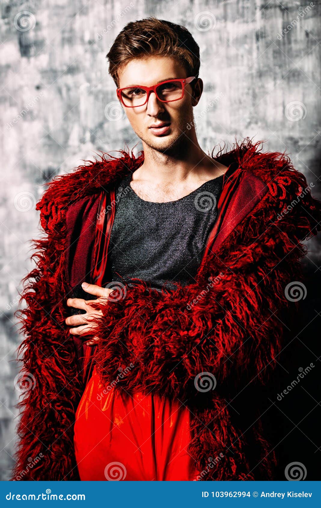 Modelo Masculino Extravagante Foto de archivo - Imagen de atractivo ...