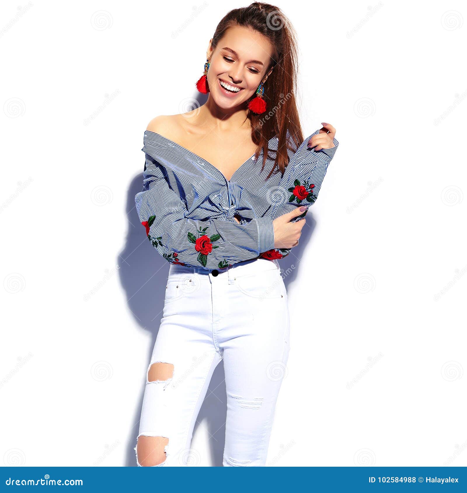 Introducir 13+ imagen marca de ropa weekend - Abzlocal.mx Introducir 13+ imagen marca de ropa weekend - Abzlocal.mx