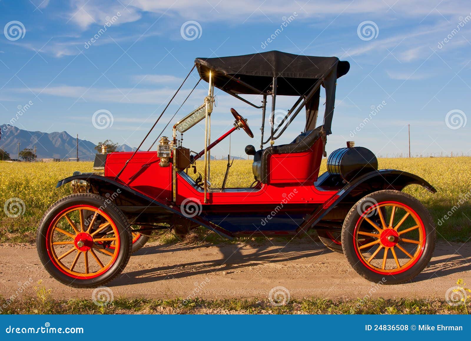 Modelo-T Ford foto de archivo. Imagen de coche, abierto - 24836508