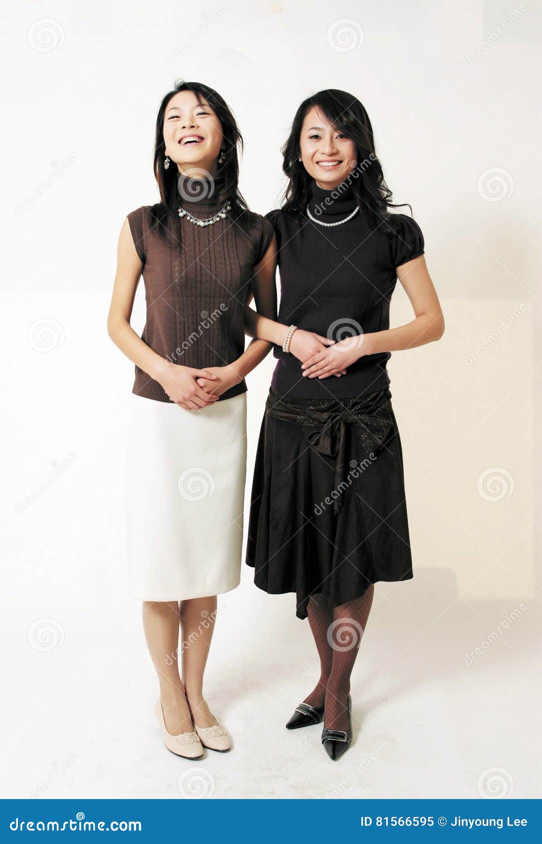 Modelos femeninos imagen de archivo. Imagen de riéndose - 81566595