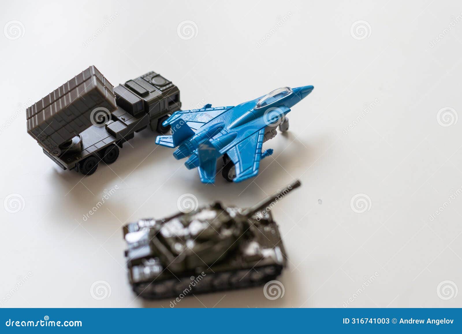 Models for Assembly. Assembled Scale Models of Military Equipment, KIT ...