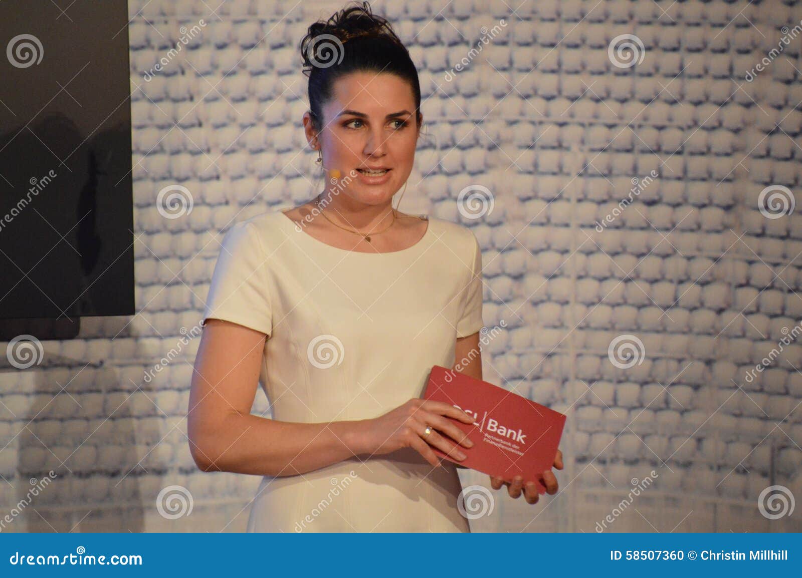 Moderatorin Julia Bauer imagen editorial. Imagen de acontecimiento ...