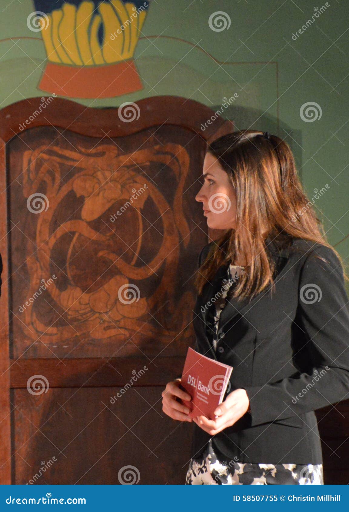 Moderatorin Julia Bauer imagen editorial. Imagen de cristiano - 58507755