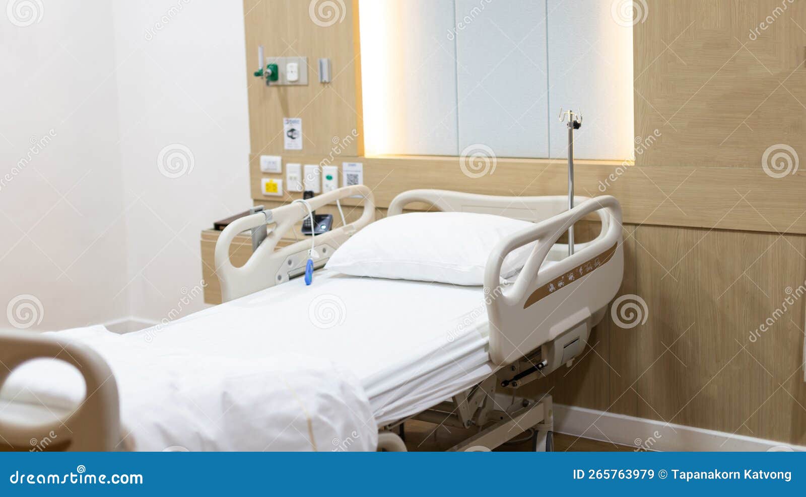 Modern Adjustable Patient Bed in Hospital Stock Image - Image of help ... Modern Adjustable Patient Bed in Hospital Stock Image - Image of help ...