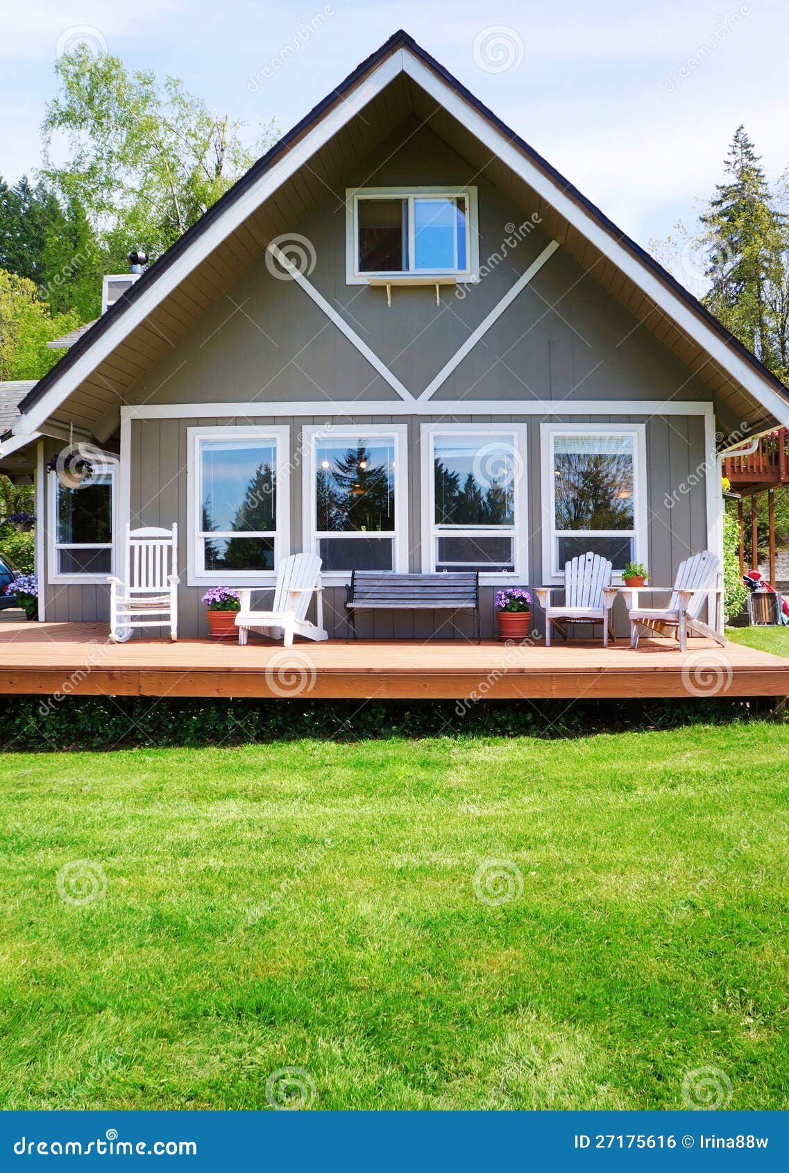 Modern American Farm Cottage House Stock Photo - Image of front, blue ...