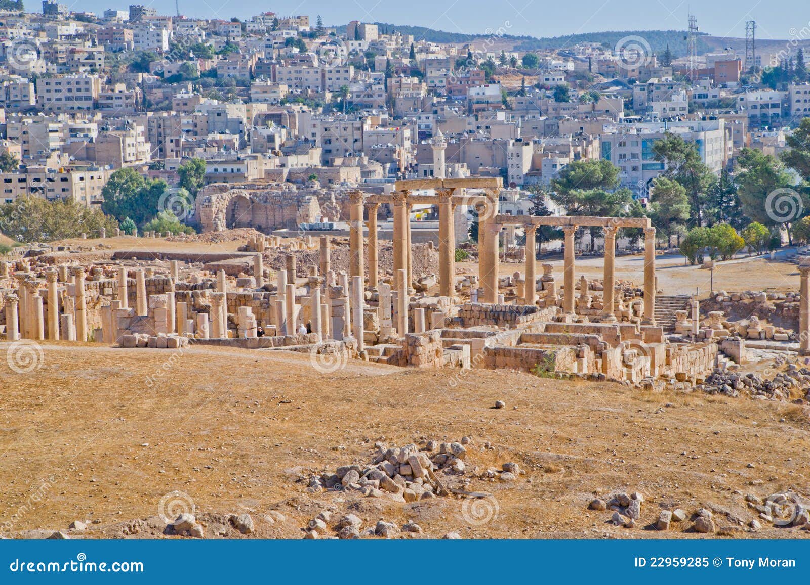 Modern and Ancient Jerash, Jordan Stock Image - Image of amman, jerash ...